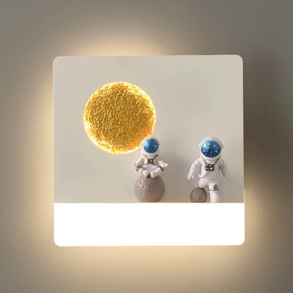Astronaut Wall Lamp – Coral Tree